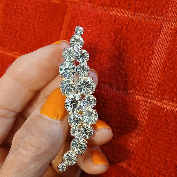 not marked | Jewelry | Elegant Silver Crystal Pin Brouch | Poshmark